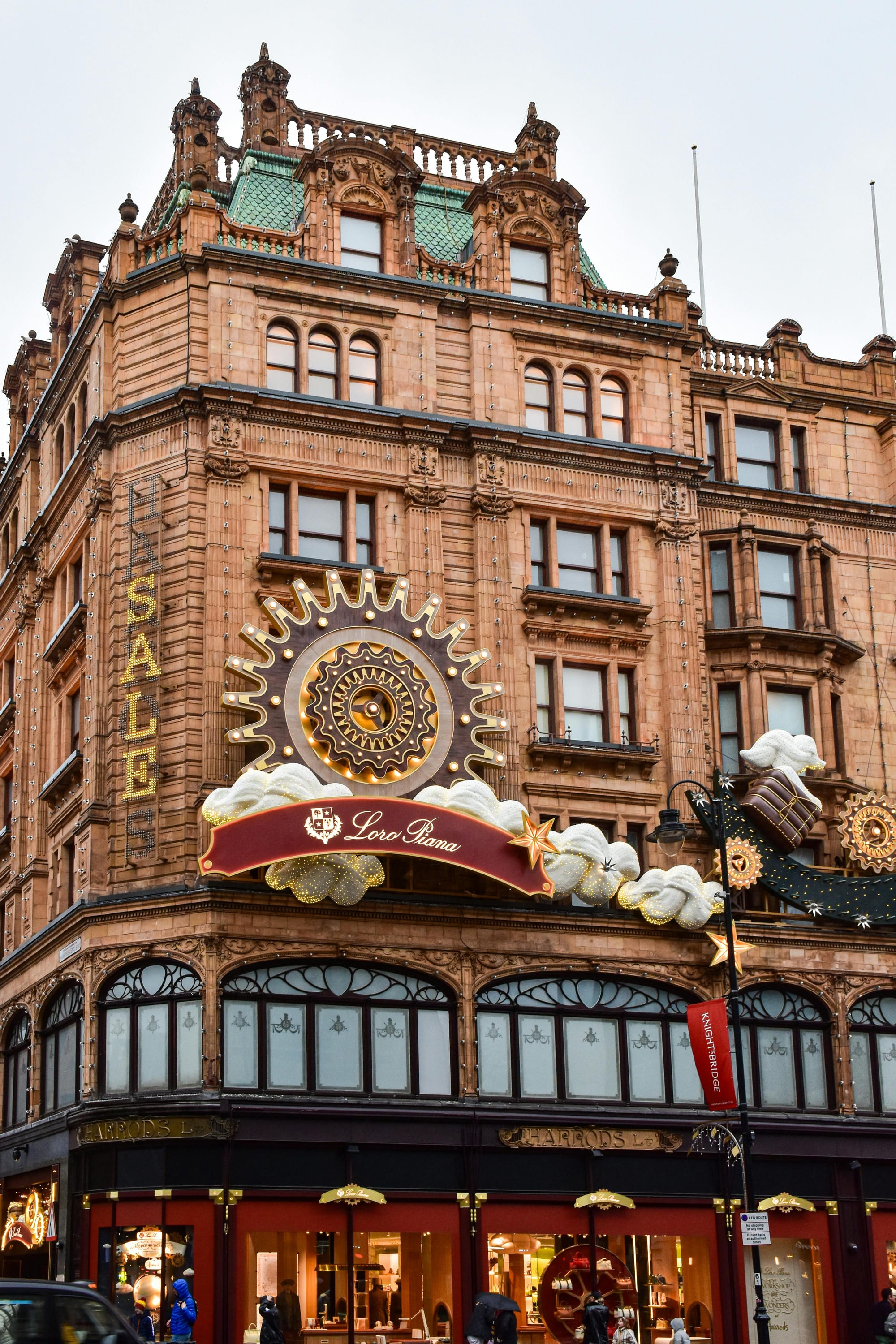 Top Quiet Luxury Brands for Wealthy Women in 2025